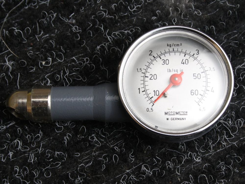 MOTOMETER PNEUDRUCKMESSER (PORSCHE 911 G MODELL) | Kaufen auf Ricardo