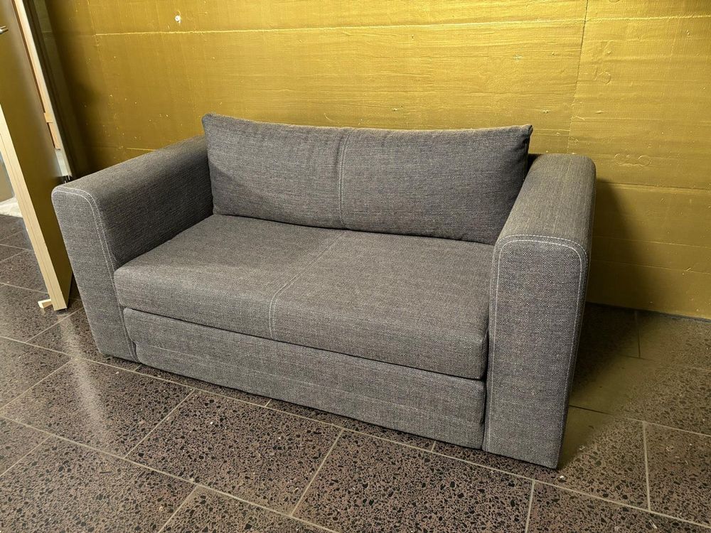 2er Sofa, zum Schlafsofa ausziehbar (Gebraucht) in Uster für CHF 60 – nur Abholung auf Ricardo ...