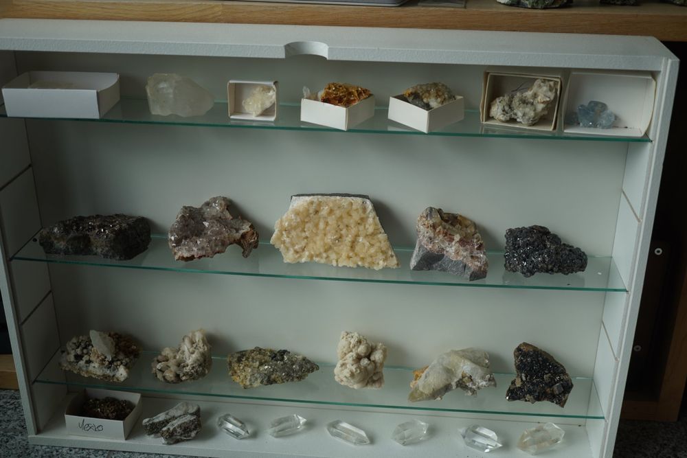 Vitrine voller Mineralien usw - Doppelender - Lot67 | Kaufen auf Ricardo