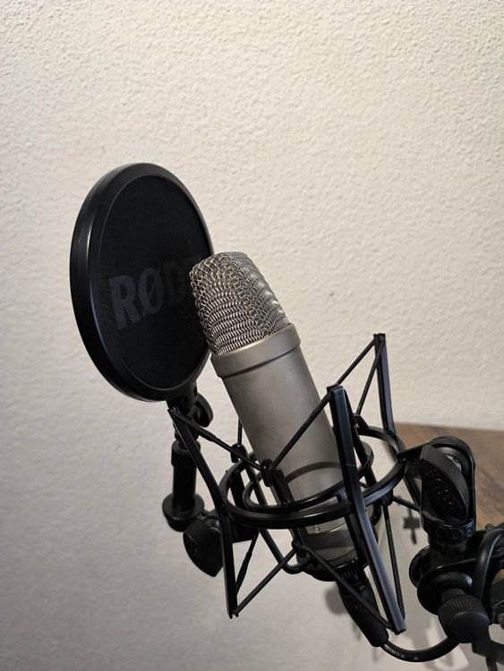 Rode NT1-A Mikrofon, inkl. Mikrofonarm und Mischpult (Gebraucht) in ...