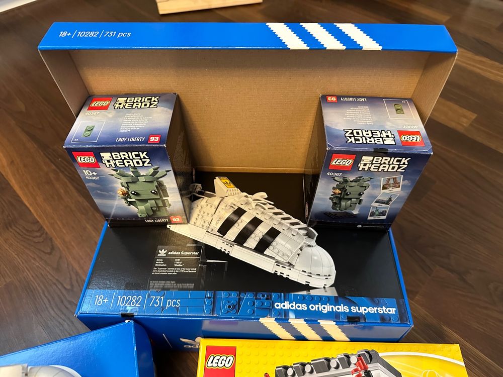 Lego 2x 10282 1x 77905 1x 40305 2x 30390 2x40367 | Kaufen auf Ricardo