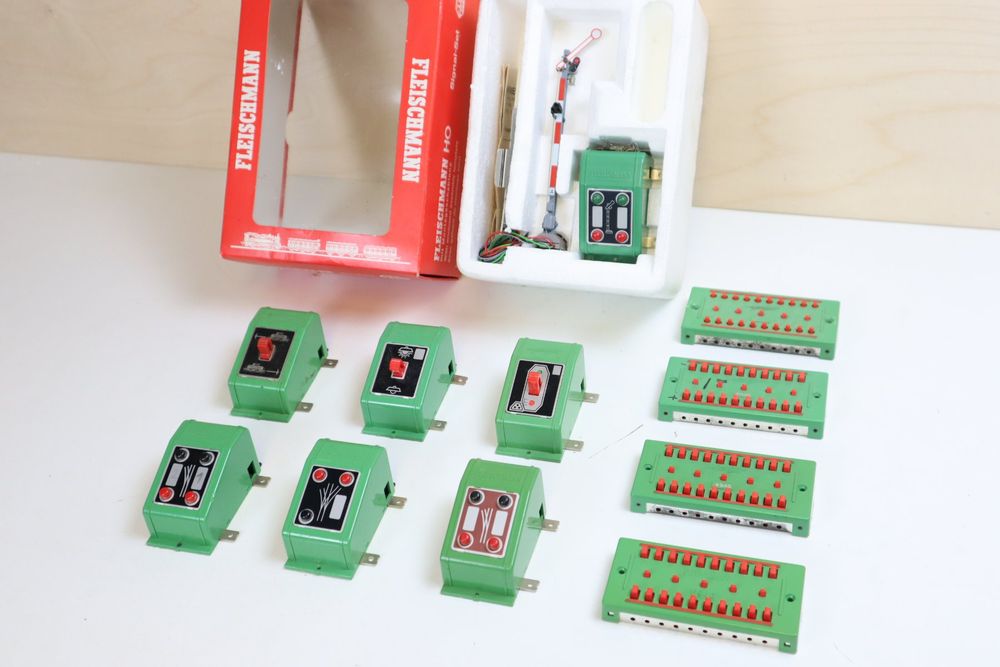 Fleischmann 12 x Stellpulte & Signal H0 - 6295 | Kaufen auf Ricardo