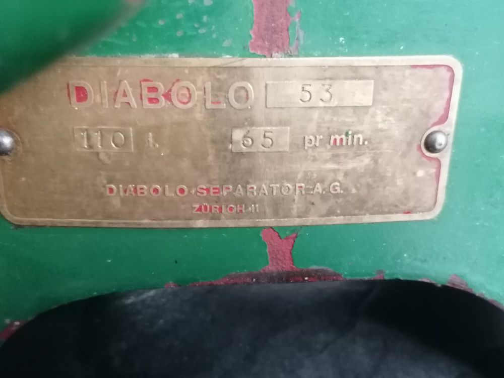 Alte Milchzentrifuge DIABOLO 110 Lt. (Gebraucht) in Sevelen für CHF 120 ...