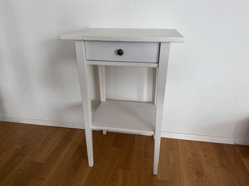 Nachttisch IKEA Hemnes (Gebraucht) in Dielsdorf für CHF 5 – nur Abholung auf Ricardo kaufen
