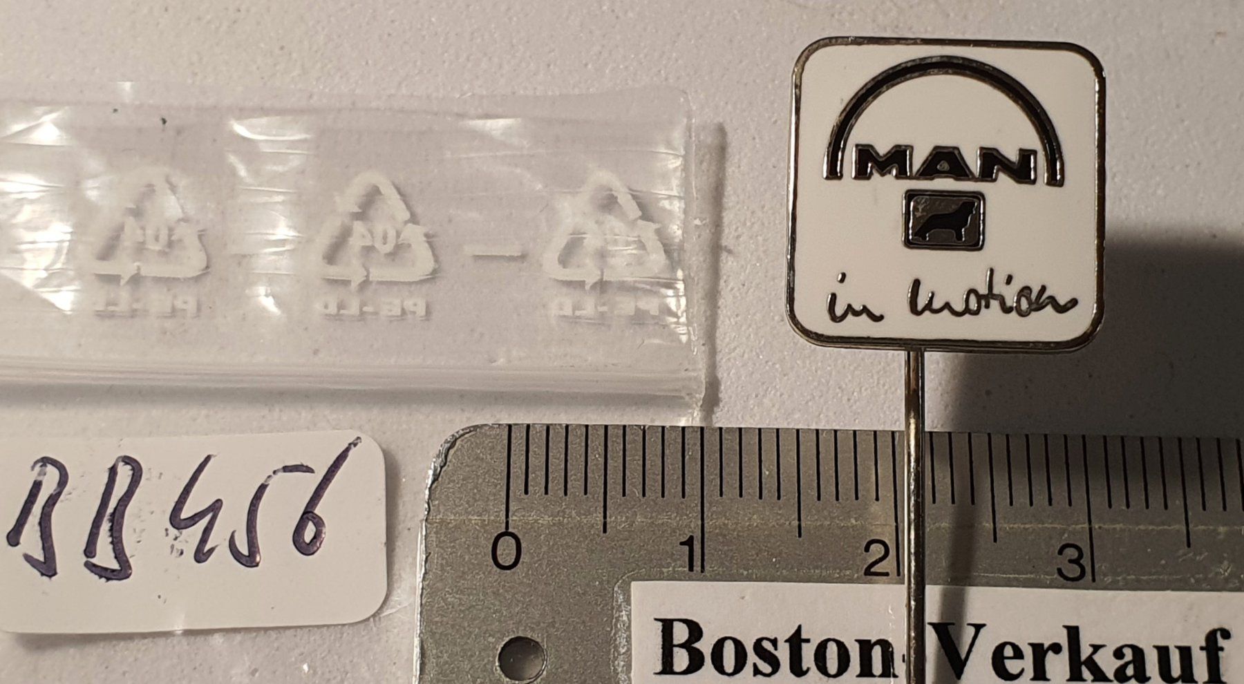 BB456 - Anstecknadel MAN / in motion (Gebraucht) in Reinach BL für CHF ...