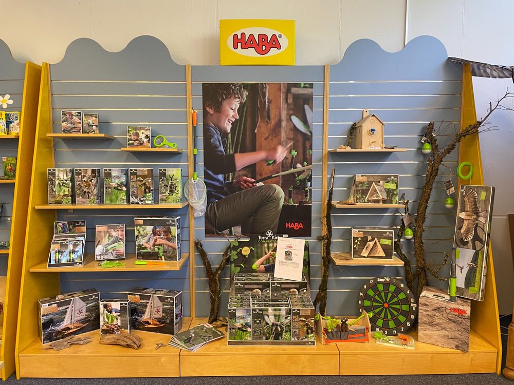 Ladeneinrichtung - 19 Meter (Gebraucht) in Wädenswil für CHF 500 – nur ...