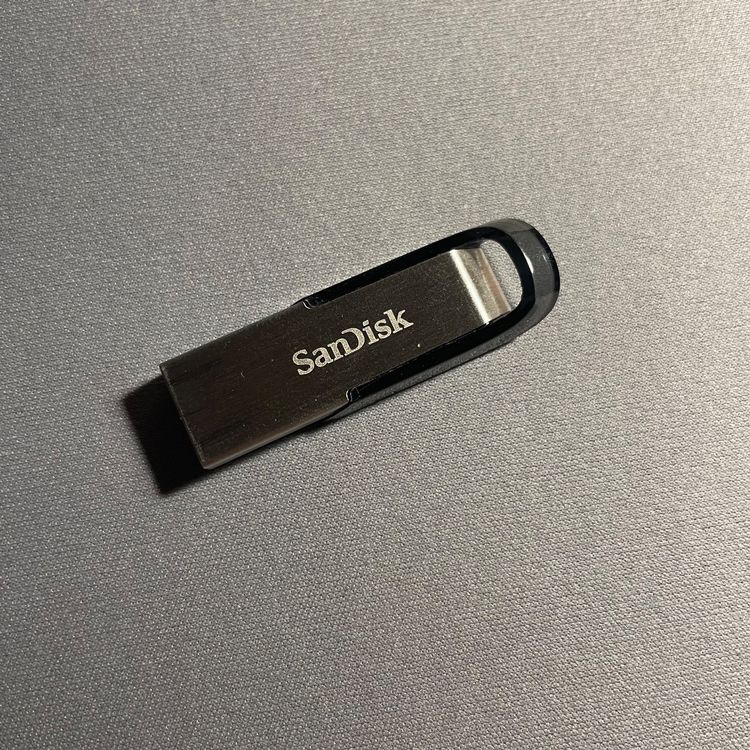 SanDisk key USB 3.0 128 GB (2/2) (Gebraucht) in Les Monts-de-Corsier ...