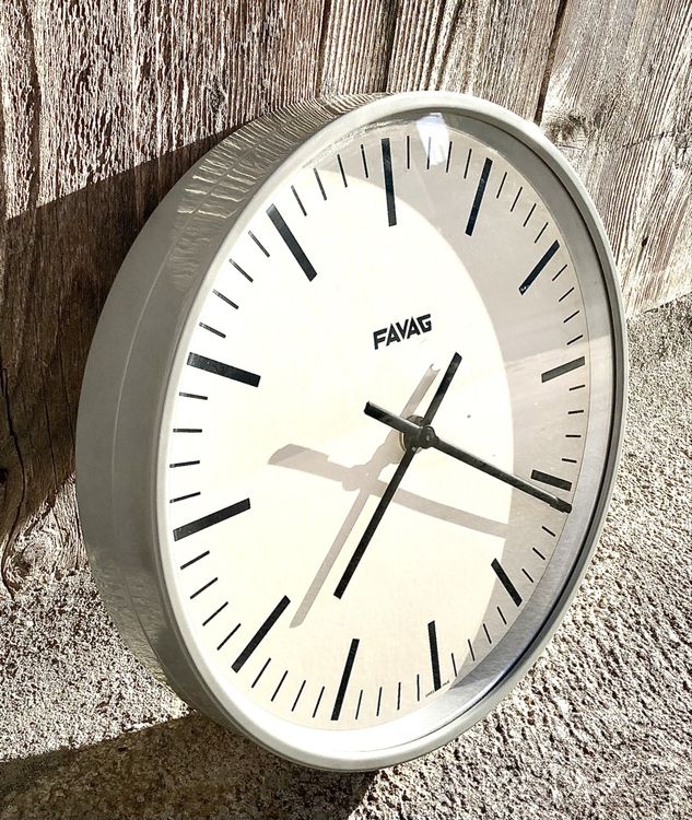 Horloge murale industrielle FAVAG – époque 1960–70 CFF SBB (D'occasion ...