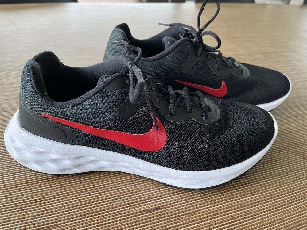 Nike Running Gr. 43 (Gebraucht) in für CHF 24 – mit Lieferung auf ...
