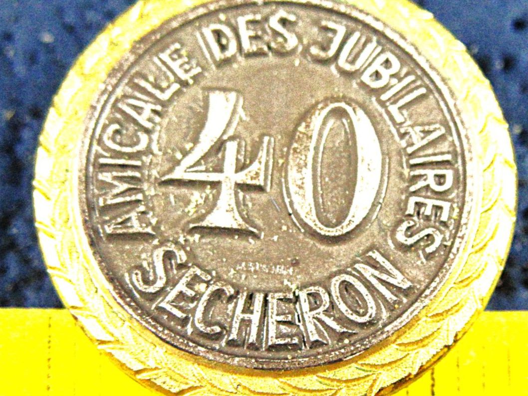 SECHERON HASLER GROUP KNOPFLOCH-ABZEICHEN 40jAHRE ALT VINTAG (Gebraucht ...