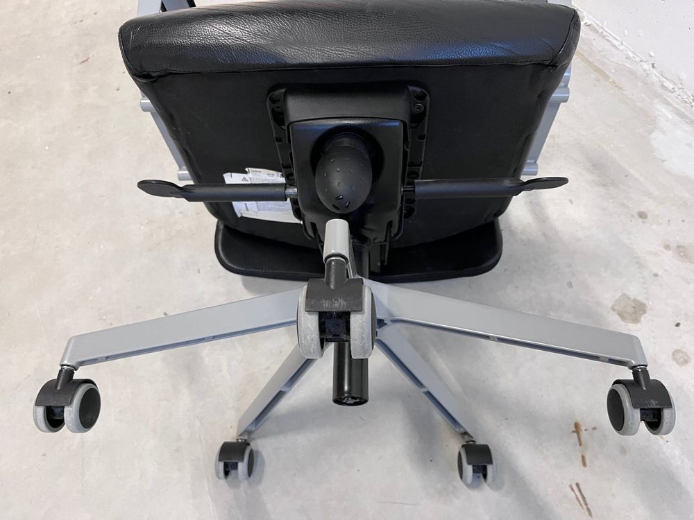 Ikea Bürostuhl Markus Leder/Mesh (Gebraucht) in Zürich für CHF 88 – nur ...