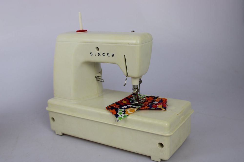 Singer Golden Panoramic Kinder-Nähmaschine - Vintage (Gebraucht) in ...