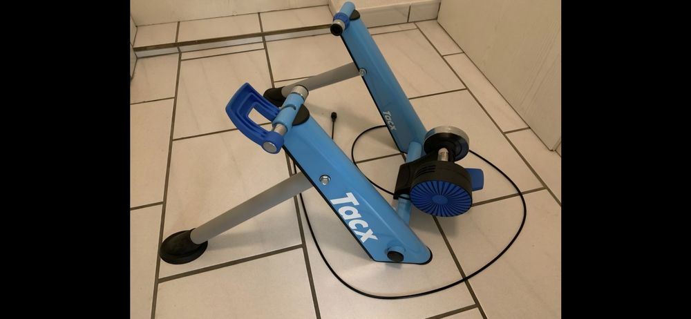Tacx Blue Matic Rollentrainer - Fit durch den Winter! (Gebraucht) in ...