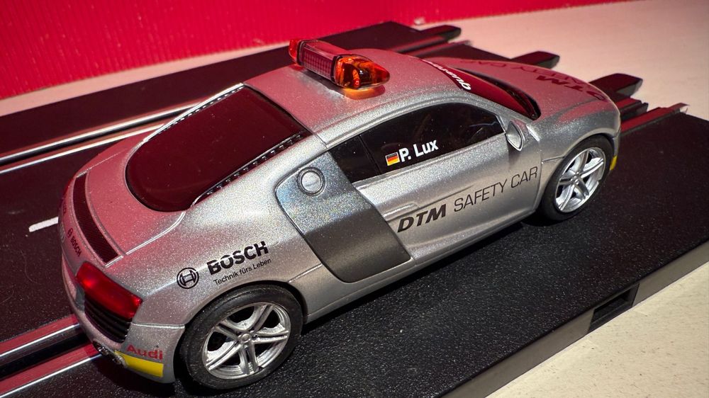 Audi R8 – Silber «DTM SAFETY CAR» Carrera DIGITAL 132 (Neu (gemäss ...