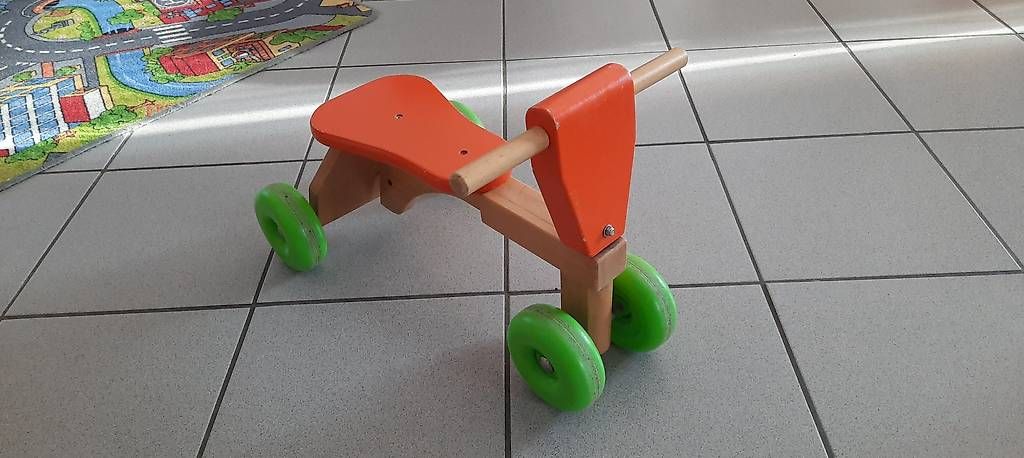 Triciclo in legno (Usato) a Tesserete per CHF 9 – con consegna ...