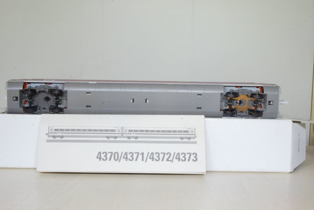 Märklin 4372 DB ICE-1- Grossraum- Abteilwagen 2. Klasse (Neu (gemäss ...
