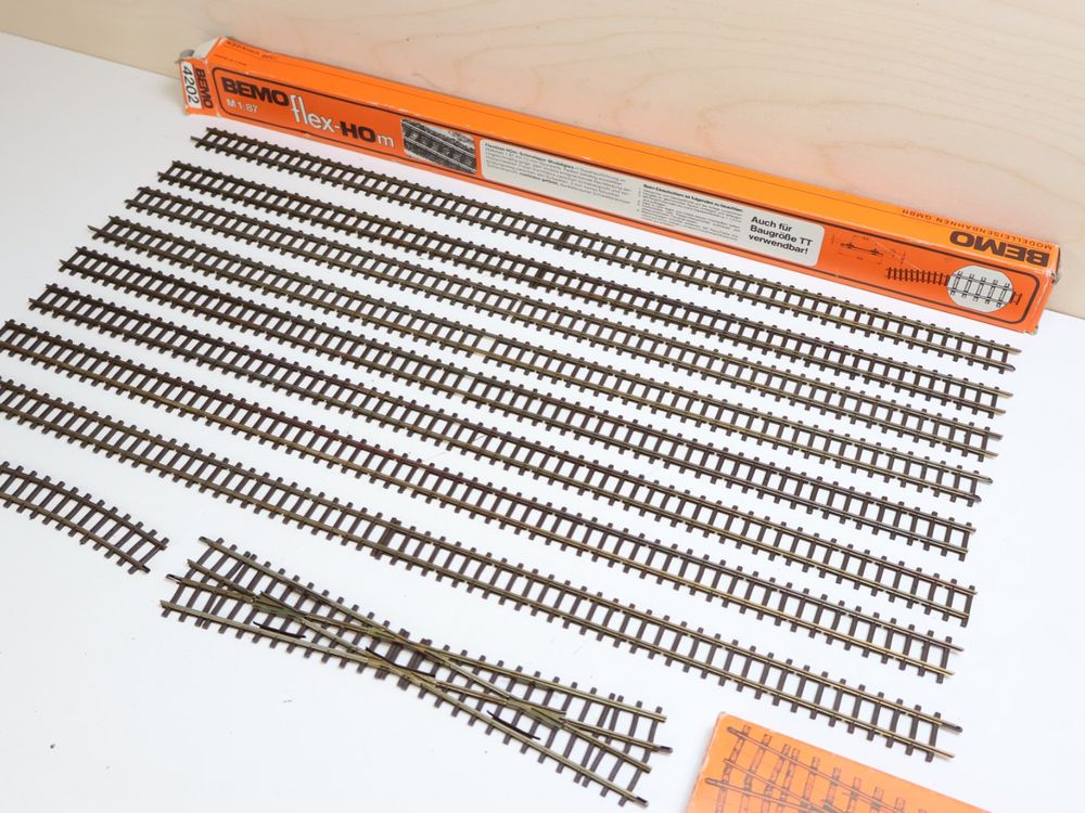 BEMO 10 x Schienen Flexgleis 4202 / Kreuzung / Kurve H0m | Kaufen auf Ricardo