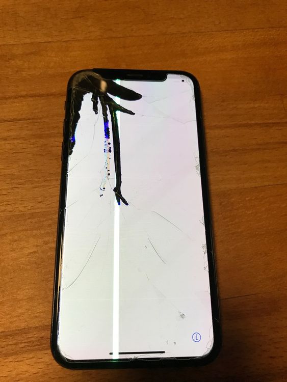 iPhone X 64 GB - front glass broken (Gebraucht) in Allschwil für CHF ...