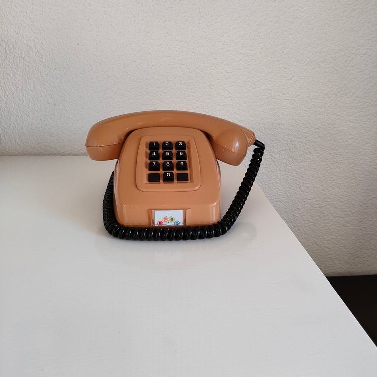 Schweizer Tastentelefon aus der 80er Jahren (Gebraucht) in Dietikon für ...