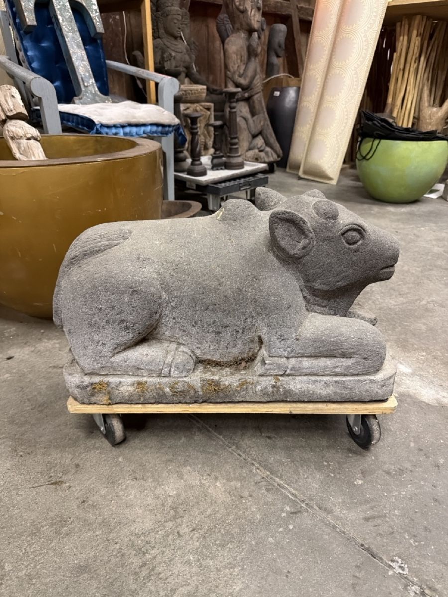 Antike Steinfigur Kuh, ca. 40cm hoch – Gartendeko (Neu (gemäss ...
