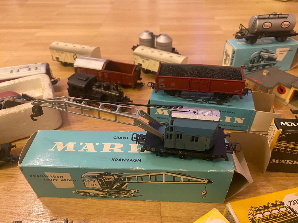 Märklin Modelleisenbahn Schienen Wagen Lokomotiven H0 (Gebraucht) in Allschwil für CHF 79 – mit ...