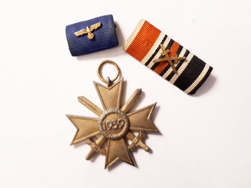 1 décoration et 2 bandes de décorations. Originaux. | Kaufen auf Ricardo