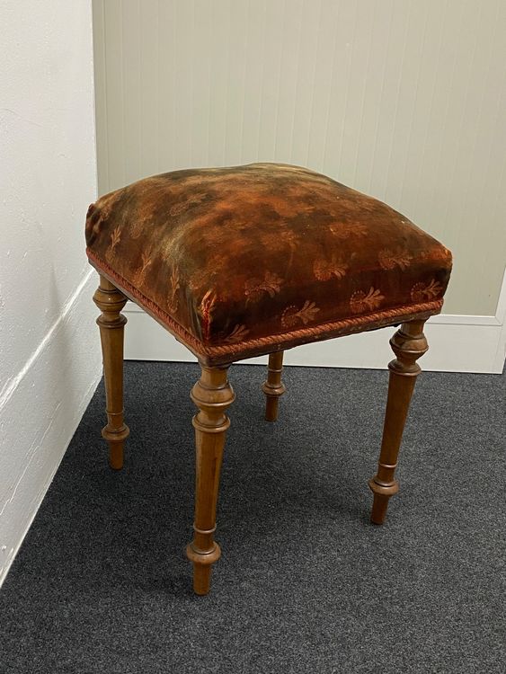 Hocker antik (Gebraucht) in Basel für CHF 25 – nur Abholung auf Ricardo kaufen