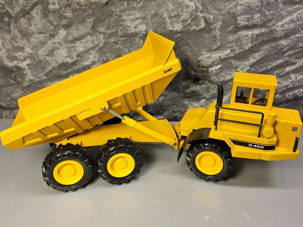 CAT D400 Muldenkipper _ Kipper __ Caterpillar __ in OVP 1:50 (Gebraucht ...