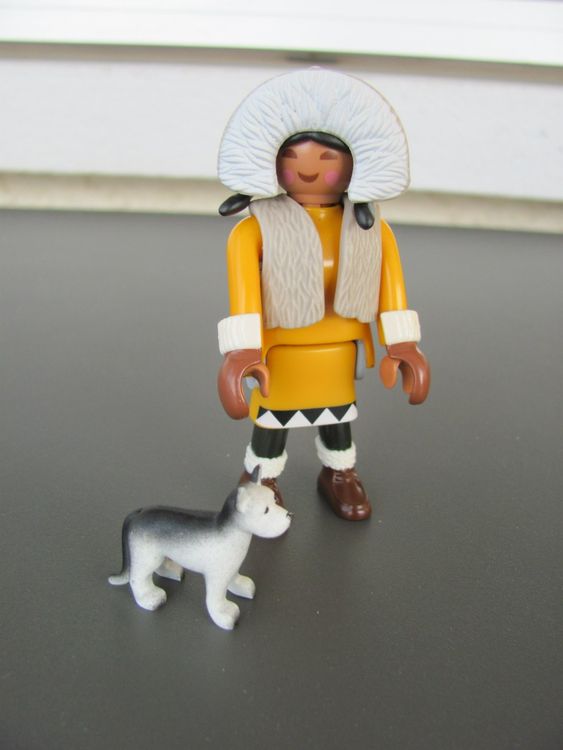 Playmobil Figures Serie 22 Eskimo Frau mit Hund | Kaufen auf Ricardo