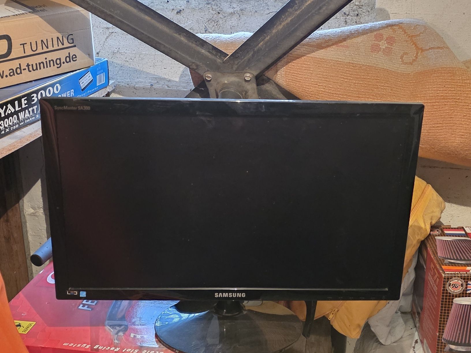 Samsung Monitor LCD – DVI & VGA – mit Standfuss – Auktion (Gebraucht ...