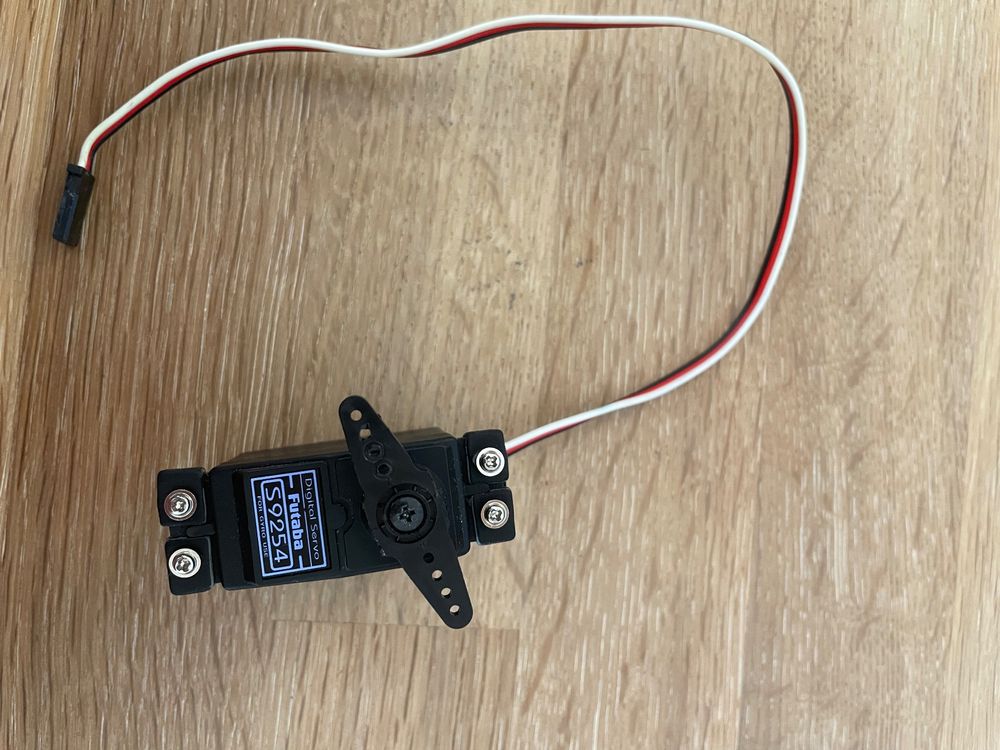 S9254 Futaba Servo S9254 Digital (Gebraucht) in Mettmenstetten für CHF 30 – mit Lieferung auf ...