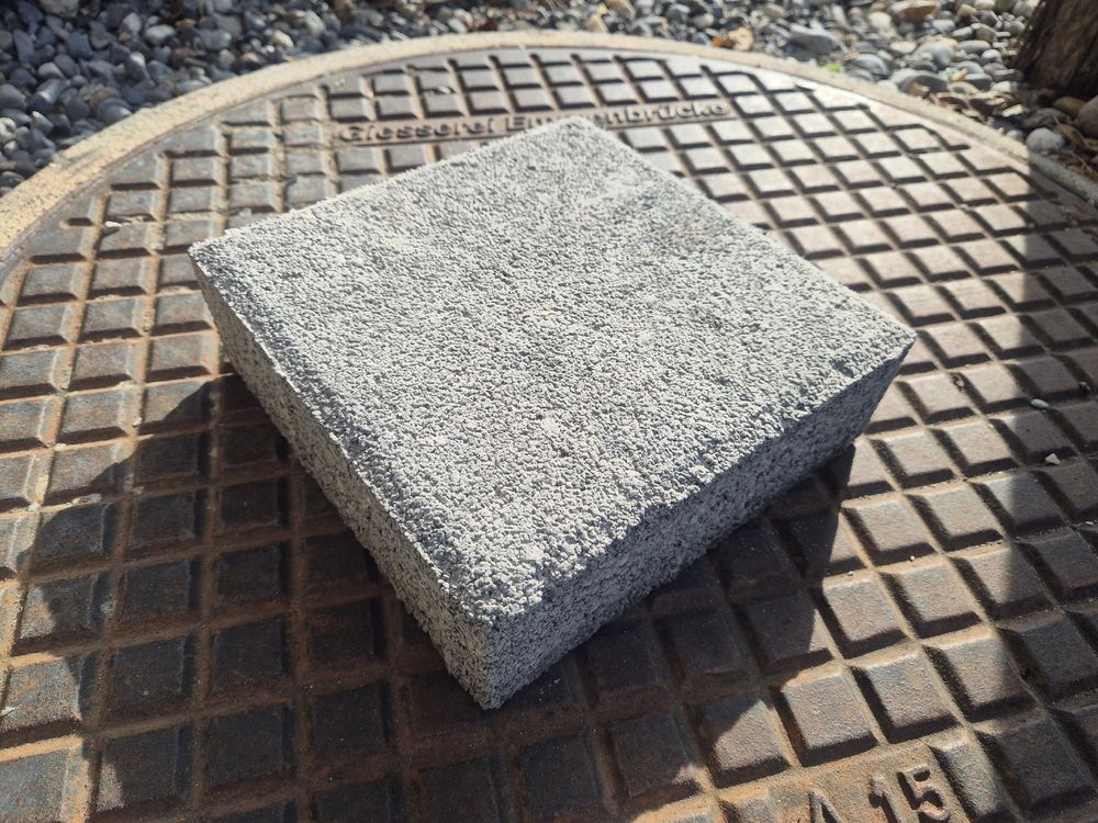ca. 60 Sickerplatten 20x20 cm (Gebraucht) in St. Erhard für CHF 50 ...