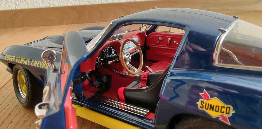 Exoto 1:18 Corvette C2 Penske Sunoco Coupé #9 inkl. spez.OVP (Gebraucht ...