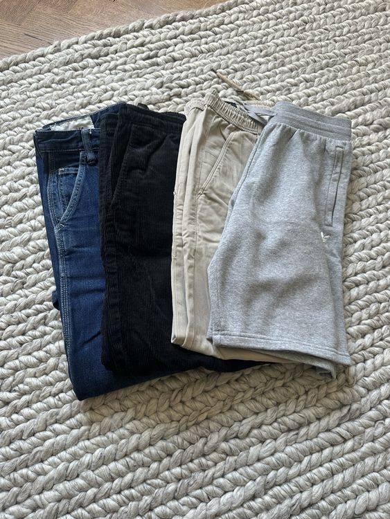 Hose-Mix für den Übergang, Marken wie Volcom, H&M usw. (Gebraucht) in ...