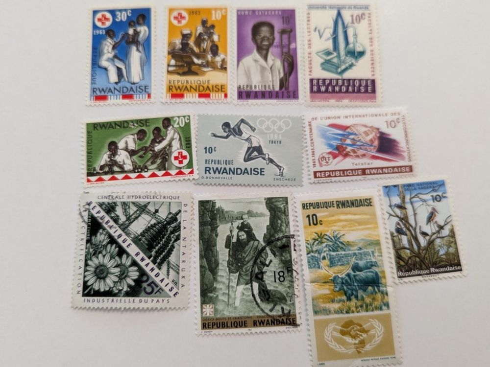 Rwanda Stamps (Gebraucht) in Porrentruy für CHF 1.6 – mit Lieferung auf ...