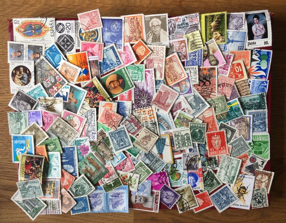 Abgelöste Ausländischen Briefmarken (12) (Gebraucht) in Aarau für CHF 1 ...