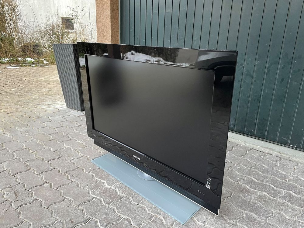 Philips TV mit Ambilight 42“ (Gebraucht) in Mönchaltorf für CHF 1 – nur ...