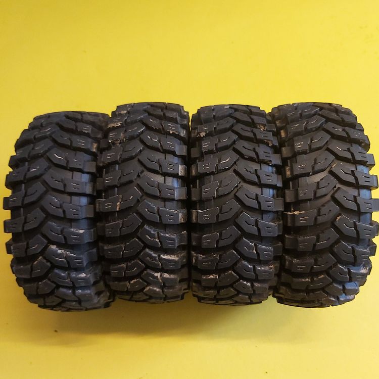 4 Stück AXIAL Maxxis Crawler Räder 2.2 mit Kunststoff-Felgen | Kaufen auf Ricardo