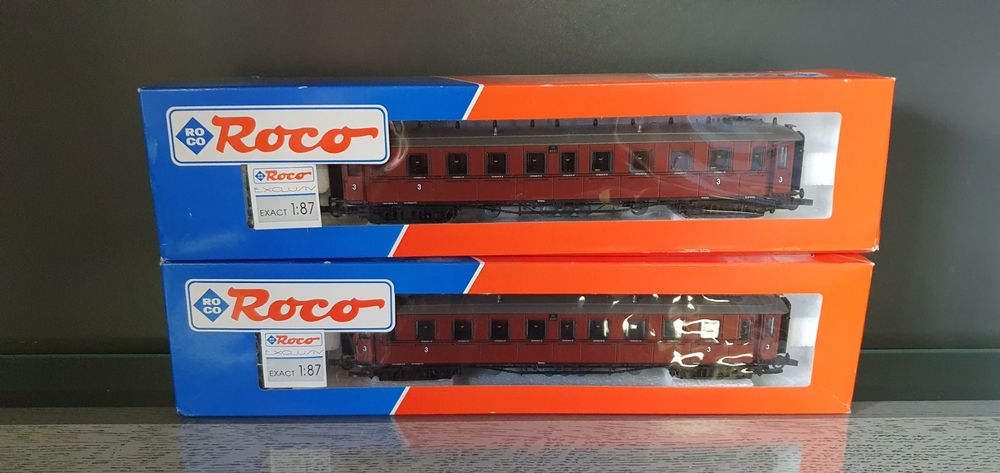 ROCO:DC:2XNOSTALGIE PERSONENWAGEN M:1:87 44545 NEUWERTIG/OVP (Neu und ...