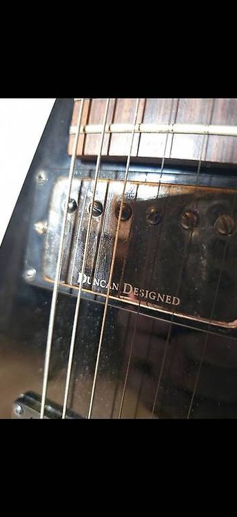Aria Flying V Gitarre (Gebraucht) in Eschen für CHF 250 – nur Abholung ...