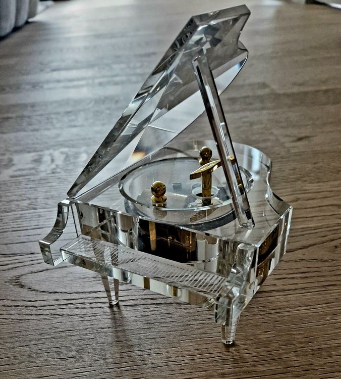RHYMES Spiehluhr - Crystal Piano Clockwork Music Box | Kaufen auf Ricardo