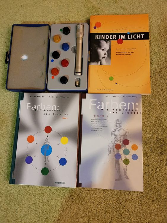 Farb-Akupunktur-Gerät und Bücher von Peter Mandel / (Gebraucht) in St ...