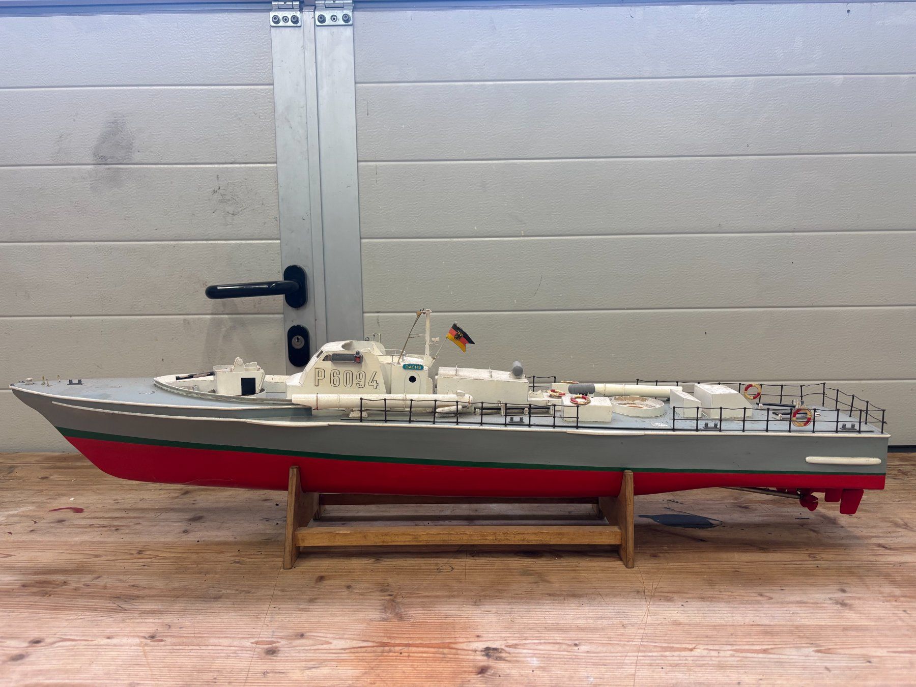 Torpedo Boot Dachs 95cm lang 3Motoren (Defekt) in Pfyn für CHF 101 ...