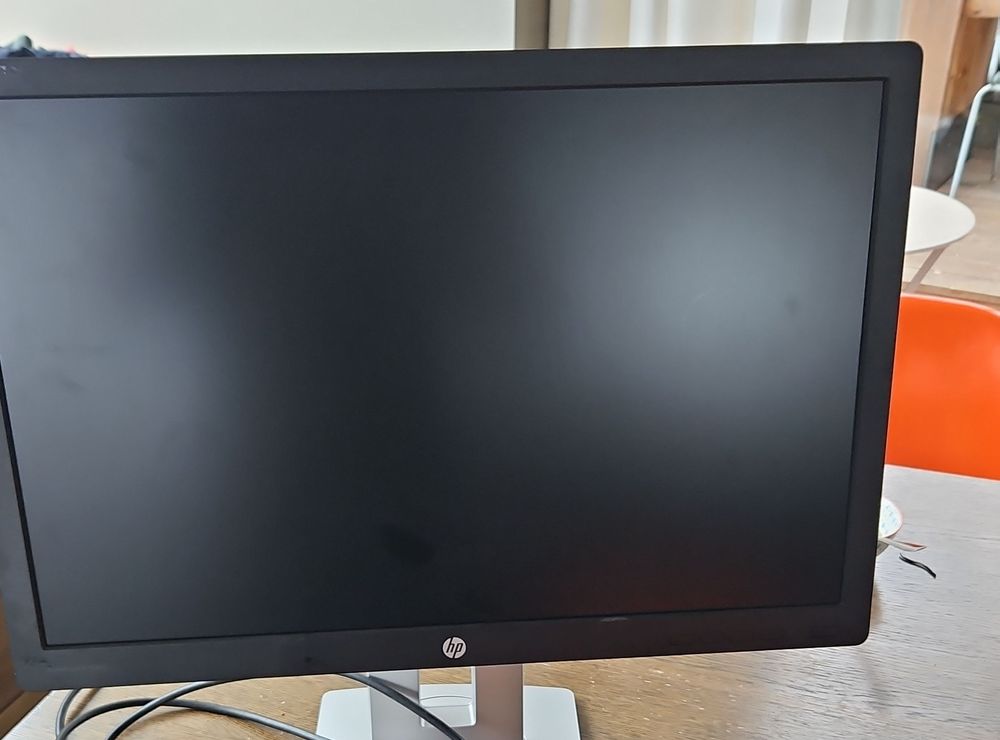 HP 24 Inch Monitor - Great Condition | Kaufen auf Ricardo