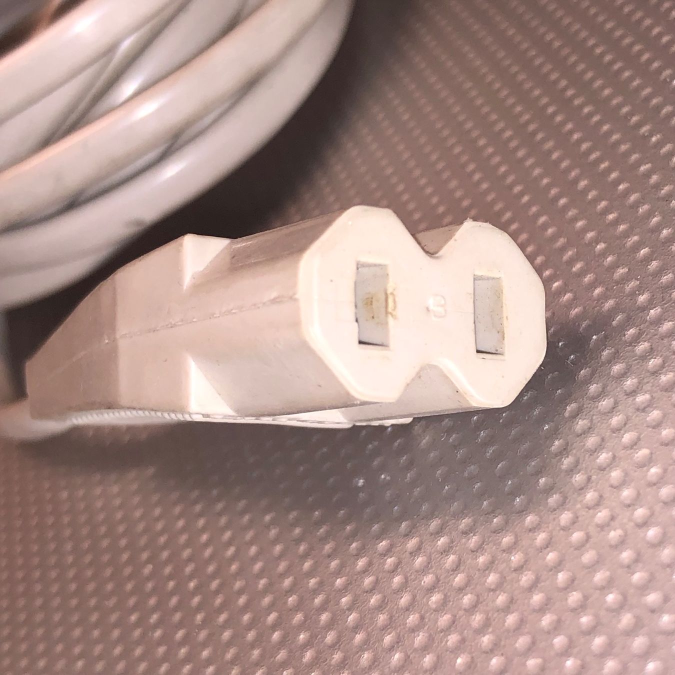 2-poliges C9 Netzanschlusskabel „BB6781“, ‘MORPH’ (Gebraucht) in ...