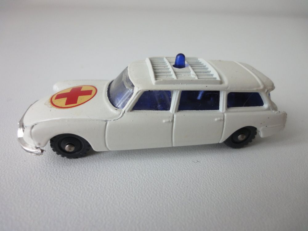 43.) Husky - Citroën Ambulance | Kaufen auf Ricardo
