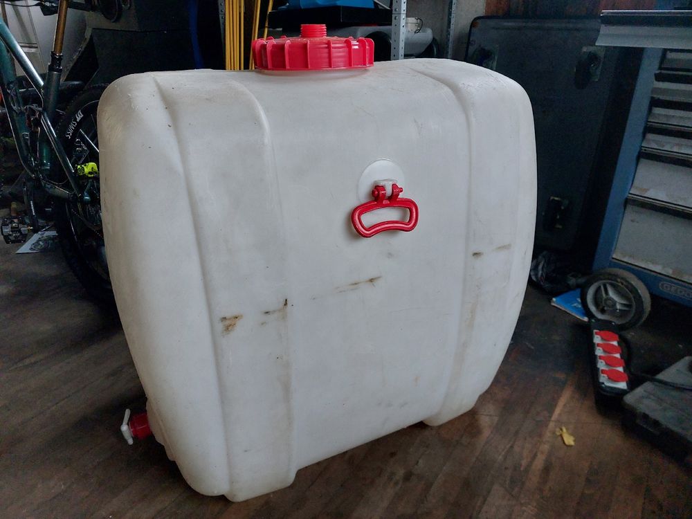 Wassertank 300L Faser-Plast (Gebraucht) in Lömmenschwil für CHF 75 ...