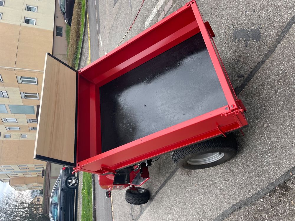 Fun Traktor mit Kippbrücke (Gebraucht) in Affoltern am Albis für CHF 1500 – nur Abholung auf ...