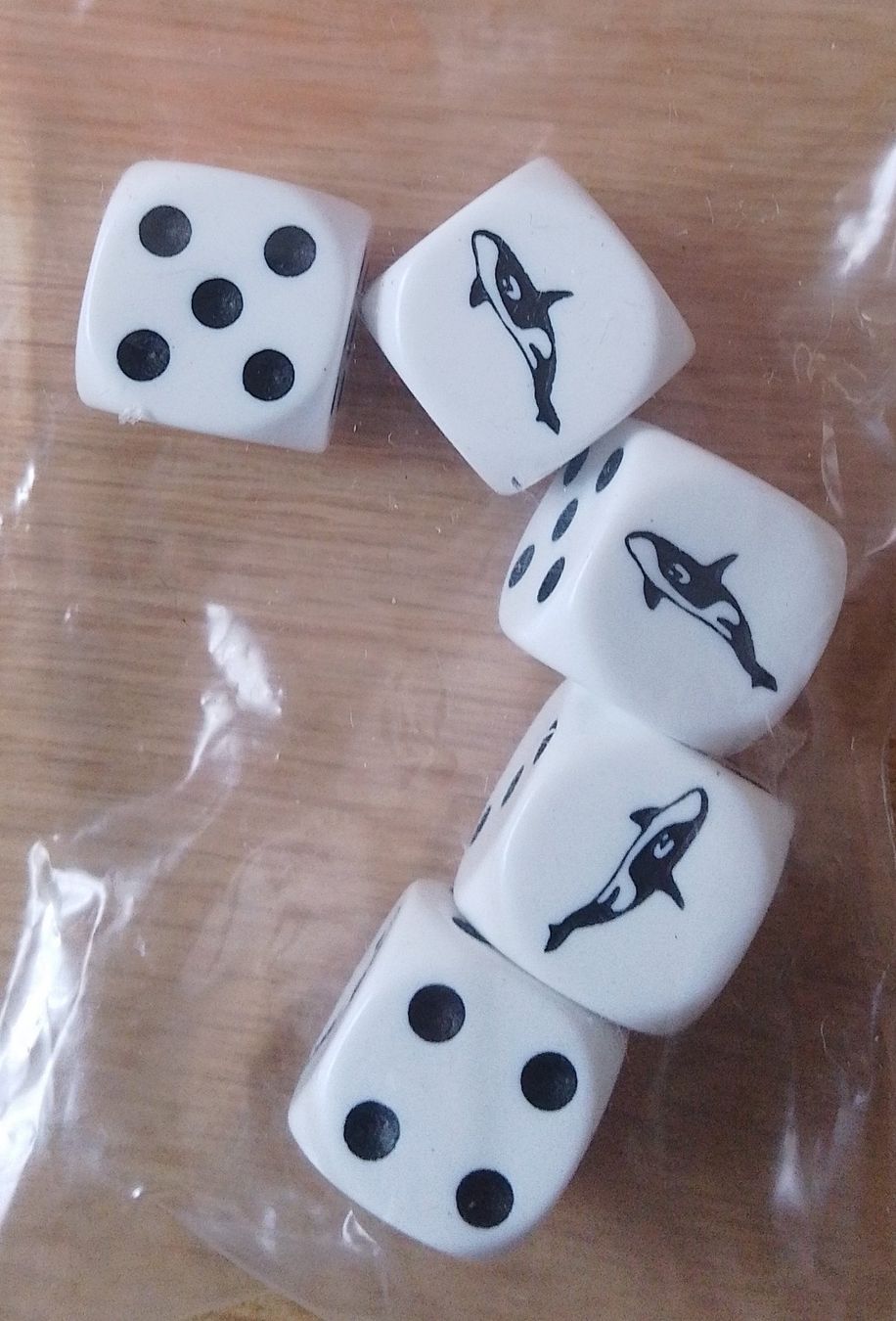 5 Würfel mit Orca Motiv als Nr. 1 / Ersatz Würfel Spiel (Gebraucht) in ...