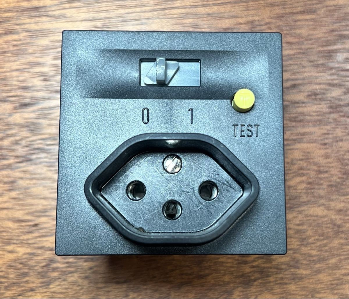 Used Power Socket with Test Function - Perfect Condition (Gebraucht) in ...
